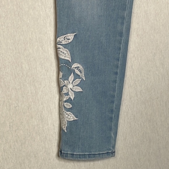 Martha Stewart | Jeans | Martha Stewart Embroidered Denim Jeans | Poshmark